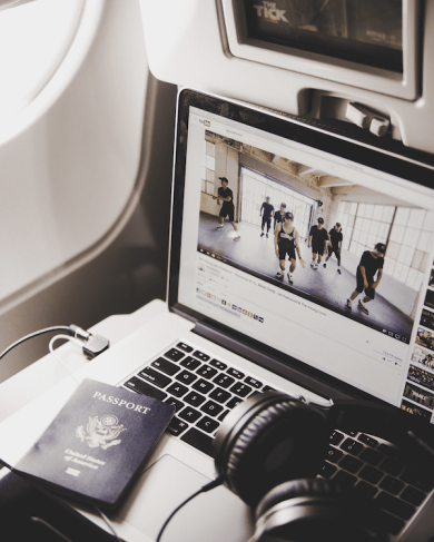 How To Listen To Music On A Plane: All The Different Ways ⋆ Expert ...
